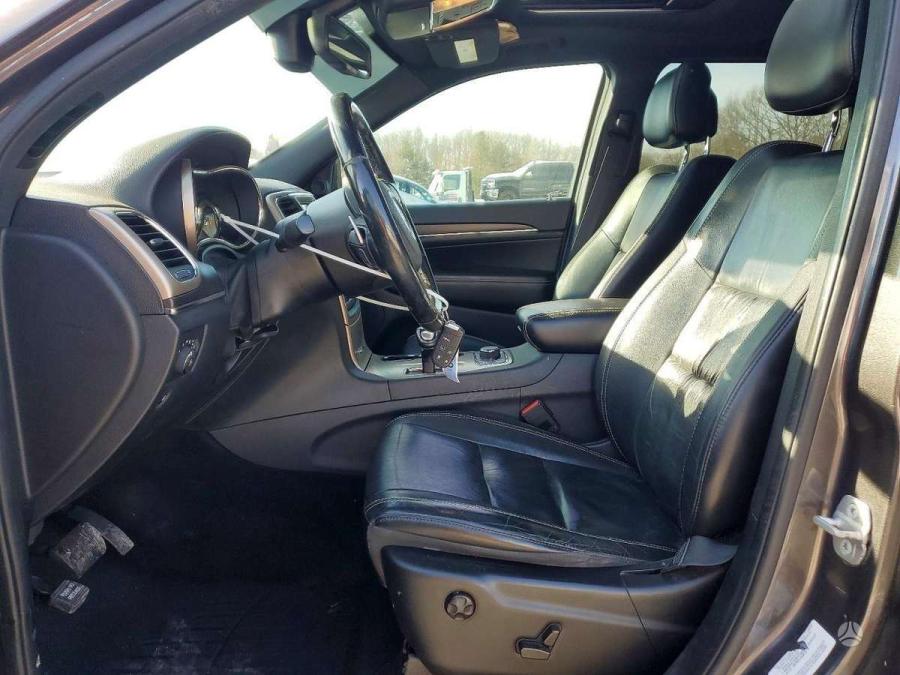 Pelēks Jeep Grand Cherokee 2014 Kauņa, ar dzinēja tilpumu 3.60 L un nobraukumu 198 tūkst. km par 12500 €, foto 32 vietnē AUTOMOTO.COM.LV