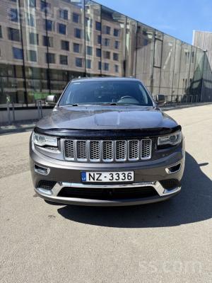 Pelēks Jeep Grand Cherokee 2014 Rīga, ar dzinēja tilpumu 3.00 L un nobraukumu 212 tūkst. km par 14200 €, foto 3 vietnē AUTOMOTO.COM.LV