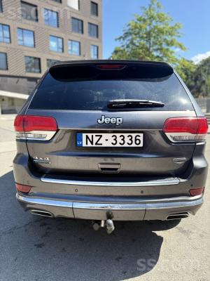 Pelēks Jeep Grand Cherokee 2014 Rīga, ar dzinēja tilpumu 3.00 L un nobraukumu 212 tūkst. km par 14200 €, foto 9 vietnē AUTOMOTO.COM.LV