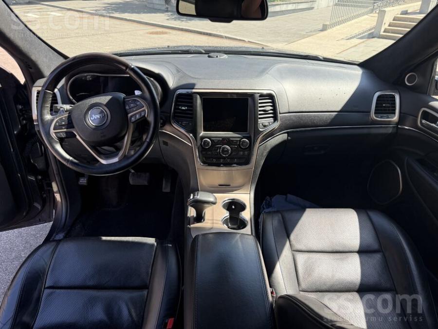 Pelēks Jeep Grand Cherokee 2014 Rīga, ar dzinēja tilpumu 3.00 L un nobraukumu 212 tūkst. km par 14200 €, foto 16 vietnē AUTOMOTO.COM.LV