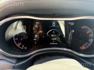Pelēks Jeep Grand Cherokee 2014 Rīga, ar dzinēja tilpumu 3.00 L un nobraukumu 212 tūkst. km par 14200 €, foto 18 vietnē AUTOMOTO.COM.LV