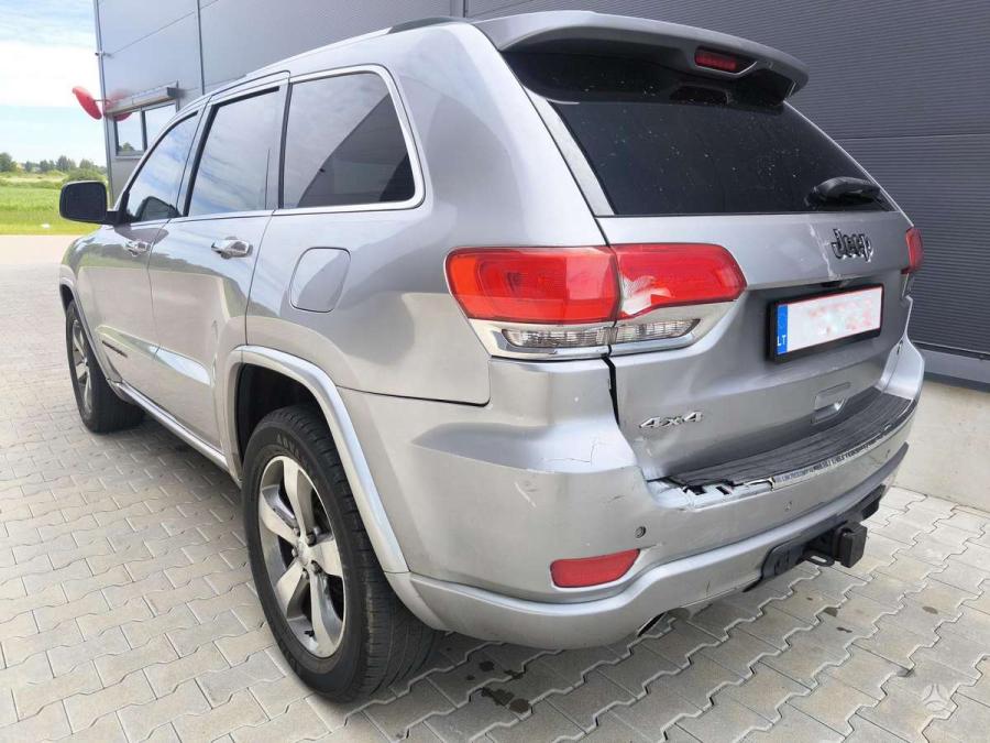 Pelēks Jeep Grand Cherokee 2014 Šauļi, ar dzinēja tilpumu 3.60 L un nobraukumu 264 tūkst. km par 7900 €, foto 3 vietnē AUTOMOTO.COM.LV