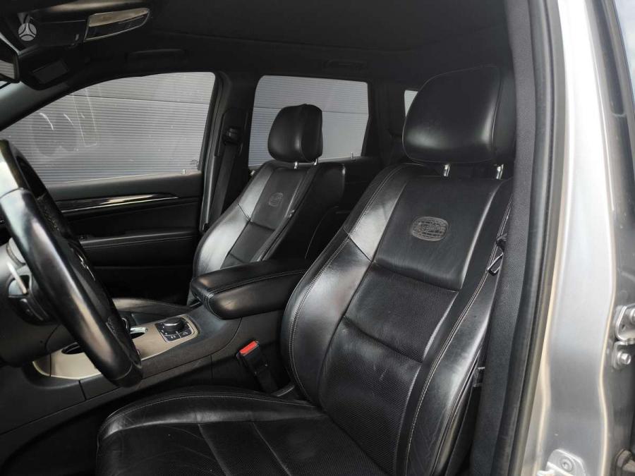 Pelēks Jeep Grand Cherokee 2014 Šauļi, ar dzinēja tilpumu 3.60 L un nobraukumu 264 tūkst. km par 7900 €, foto 11 vietnē AUTOMOTO.COM.LV