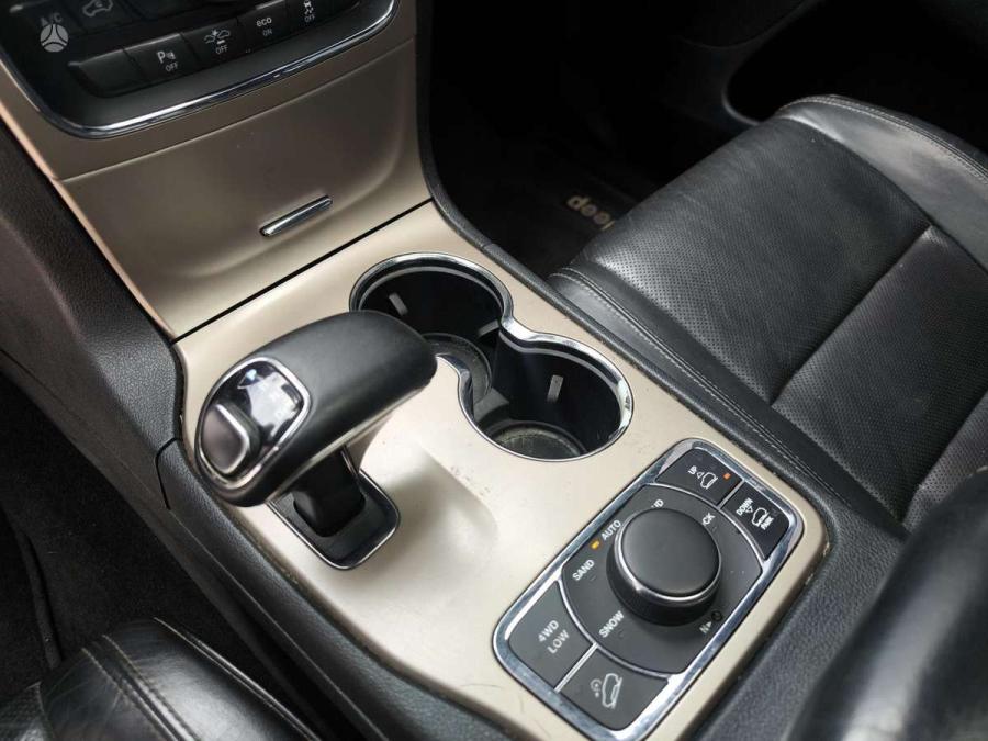 Pelēks Jeep Grand Cherokee 2014 Šauļi, ar dzinēja tilpumu 3.60 L un nobraukumu 264 tūkst. km par 7900 €, foto 15 vietnē AUTOMOTO.COM.LV