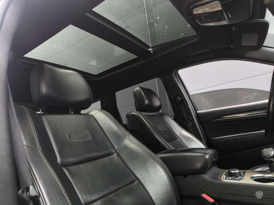 Pelēks Jeep Grand Cherokee 2014 Šauļi, ar dzinēja tilpumu 3.60 L un nobraukumu 264 tūkst. km par 7900 €, foto 17 vietnē AUTOMOTO.COM.LV