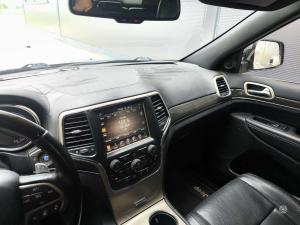 Pelēks Jeep Grand Cherokee 2014 Šauļi, ar dzinēja tilpumu 3.60 L un nobraukumu 264 tūkst. km par 7900 €, foto 18 vietnē AUTOMOTO.COM.LV