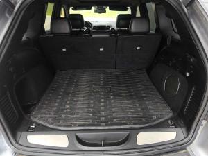 Pelēks Jeep Grand Cherokee 2014 Šauļi, ar dzinēja tilpumu 3.60 L un nobraukumu 264 tūkst. km par 7900 €, foto 19 vietnē AUTOMOTO.COM.LV