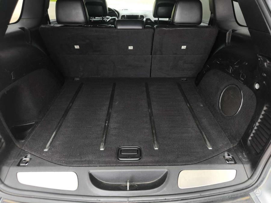 Pelēks Jeep Grand Cherokee 2014 Šauļi, ar dzinēja tilpumu 3.60 L un nobraukumu 264 tūkst. km par 7900 €, foto 20 vietnē AUTOMOTO.COM.LV