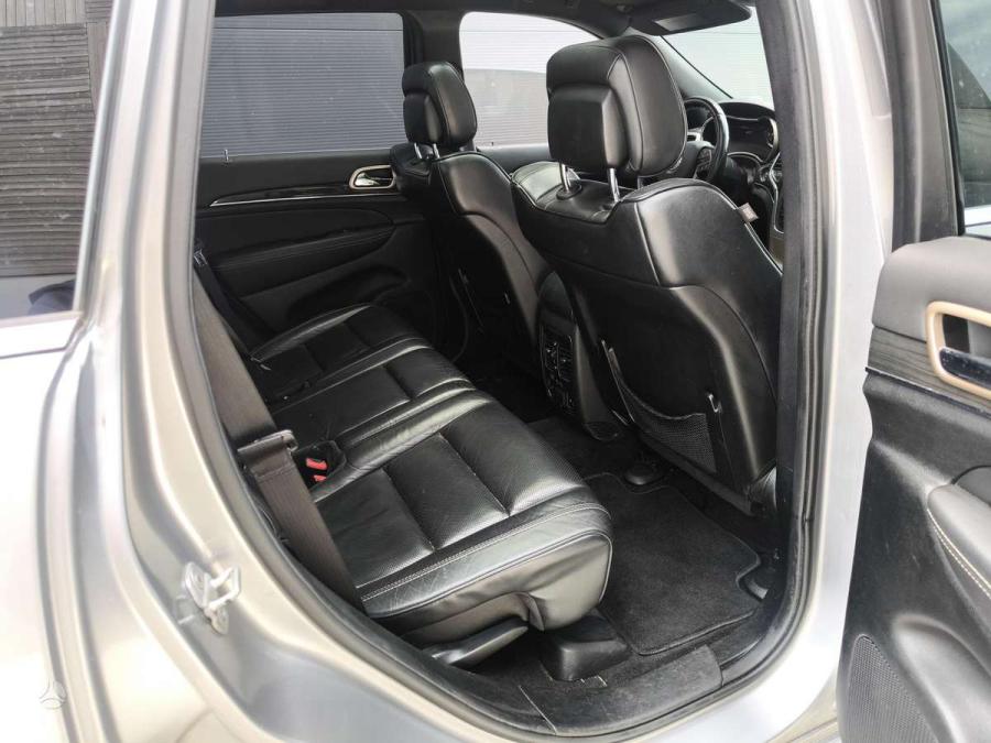 Pelēks Jeep Grand Cherokee 2014 Šauļi, ar dzinēja tilpumu 3.60 L un nobraukumu 264 tūkst. km par 7900 €, foto 23 vietnē AUTOMOTO.COM.LV