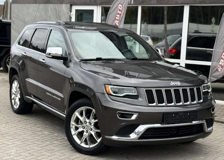 Grey Jeep Grand Cherokee 2014 in Radviliskis, with an engine capacity of 3.60 L and mileage of 215 thousand km for 14850 €, photo 3 on AUTOMOTO.COM.LV