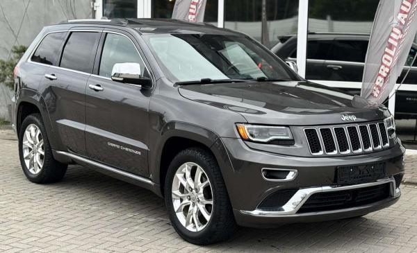 Grey Jeep Grand Cherokee 2014 in Radviliskis, with an engine capacity of 3.60 L and mileage of 215 thousand km for 14850 €, photo 4 on AUTOMOTO.COM.LV