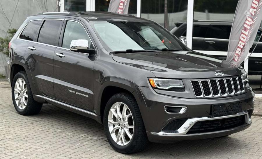 Grey Jeep Grand Cherokee 2014 in Radviliskis, with an engine capacity of 3.60 L and mileage of 215 thousand km for 14850 €, photo 5 on AUTOMOTO.COM.LV