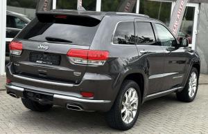 Grey Jeep Grand Cherokee 2014 in Radviliskis, with an engine capacity of 3.60 L and mileage of 215 thousand km for 14850 €, photo 14 on AUTOMOTO.COM.LV