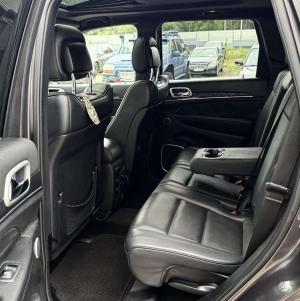 Grey Jeep Grand Cherokee 2014 in Radviliskis, with an engine capacity of 3.60 L and mileage of 215 thousand km for 14850 €, photo 35 on AUTOMOTO.COM.LV