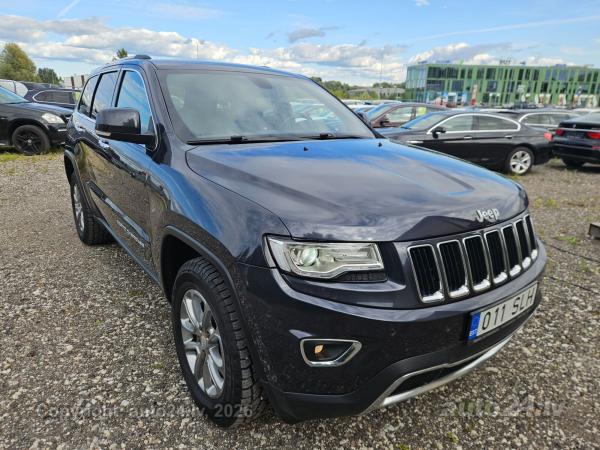 Grey Jeep Grand Cherokee 2014 in Tartu, with an engine capacity of 3.00 L and mileage of 276 thousand km for 11290 €, photo 2 on AUTOMOTO.COM.LV