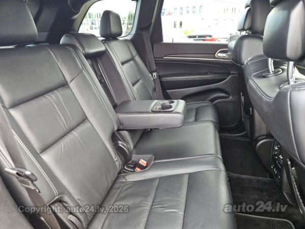 Grey Jeep Grand Cherokee 2014 in Tartu, with an engine capacity of 3.00 L and mileage of 276 thousand km for 11290 €, photo 9 on AUTOMOTO.COM.LV