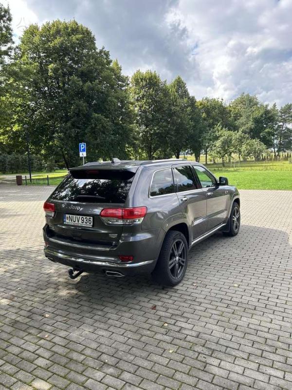 Pelēks Jeep Grand Cherokee 2014 Biržai, ar dzinēja tilpumu 3.00 L un nobraukumu 248 tūkst. km par 12500 €, foto 6 vietnē AUTOMOTO.COM.LV