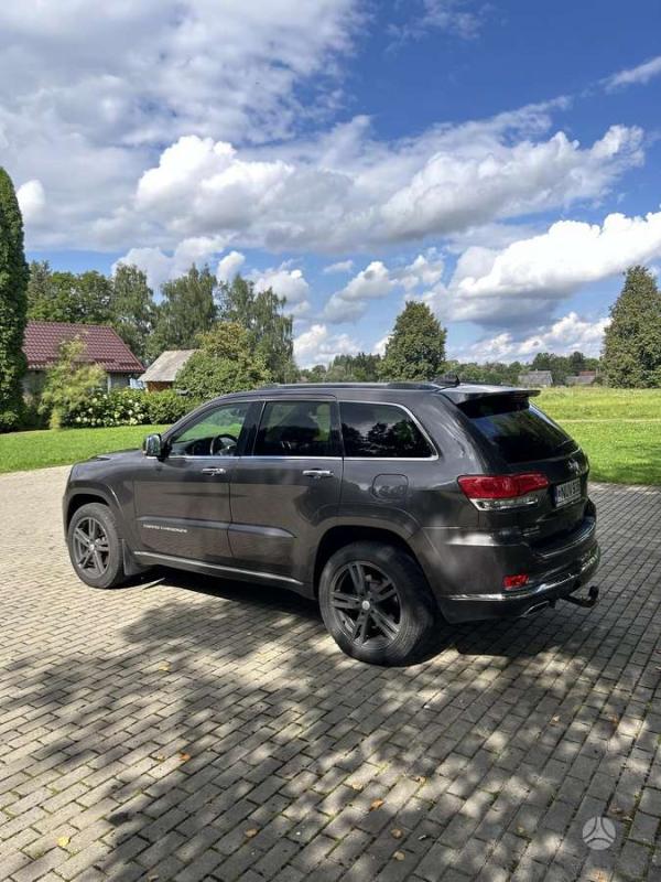 Pelēks Jeep Grand Cherokee 2014 Biržai, ar dzinēja tilpumu 3.00 L un nobraukumu 248 tūkst. km par 12500 €, foto 8 vietnē AUTOMOTO.COM.LV