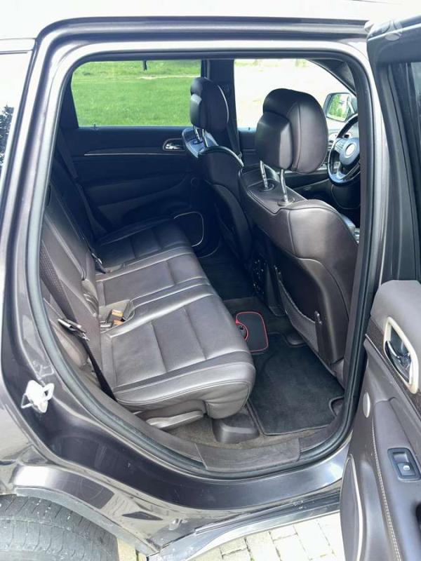 Pelēks Jeep Grand Cherokee 2014 Biržai, ar dzinēja tilpumu 3.00 L un nobraukumu 248 tūkst. km par 12500 €, foto 9 vietnē AUTOMOTO.COM.LV