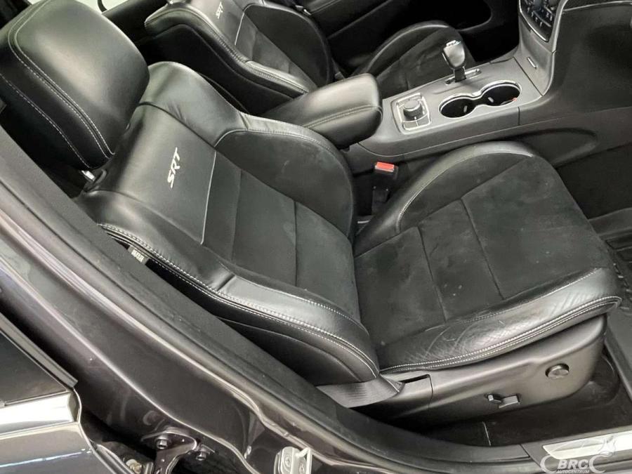 Pelēks Jeep Grand Cherokee 2014 Viļņa, ar dzinēja tilpumu 6.42 L un nobraukumu 198 tūkst. km par 15000 €, foto 7 vietnē AUTOMOTO.COM.LV