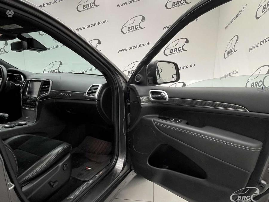 Pelēks Jeep Grand Cherokee 2014 Viļņa, ar dzinēja tilpumu 6.42 L un nobraukumu 198 tūkst. km par 15000 €, foto 11 vietnē AUTOMOTO.COM.LV