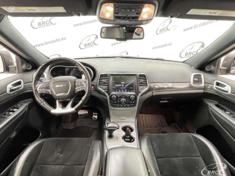 Серый Джип Гранд Чероки 2014 в Вильнюс, объемом двигателя 6.42 л и пробегом 198 тыс. км за 15000 €, фото 5 на AUTOMOTO.COM.LV