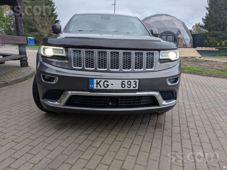 Pelēks Jeep Grand Cherokee 2014 Ogre, ar dzinēja tilpumu 3.00 L un nobraukumu 347 tūkst. km par 13000 €, foto 4 vietnē AUTOMOTO.COM.LV