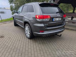 Pelēks Jeep Grand Cherokee 2014 Ogre, ar dzinēja tilpumu 3.00 L un nobraukumu 347 tūkst. km par 13000 €, foto 8 vietnē AUTOMOTO.COM.LV