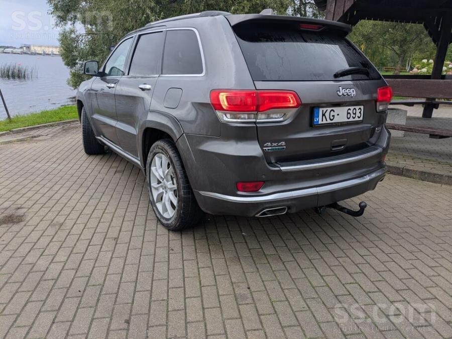 Pelēks Jeep Grand Cherokee 2014 Ogre, ar dzinēja tilpumu 3.00 L un nobraukumu 347 tūkst. km par 13000 €, foto 8 vietnē AUTOMOTO.COM.LV