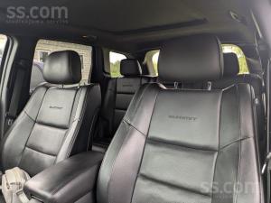 Pelēks Jeep Grand Cherokee 2014 Ogre, ar dzinēja tilpumu 3.00 L un nobraukumu 347 tūkst. km par 13000 €, foto 13 vietnē AUTOMOTO.COM.LV