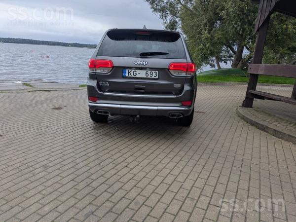 Jeep Grand Cherokee 2014 in Ogre on AUTOMOTO.COM.LV Grey Jeep Grand Cherokee 2014 in Ogre, with an engine capacity of 3.00 L and mileage of 347 thousand km for 13000 β¬, photo 10 on AUTOMOTO.COM.LV