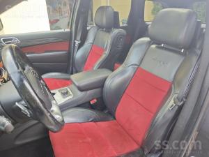 Grey Jeep Grand Cherokee 2014 in Riga, with an engine capacity of 6.40 L and mileage of 232 thousand km for 23500 €, photo 12 on AUTOMOTO.COM.LV