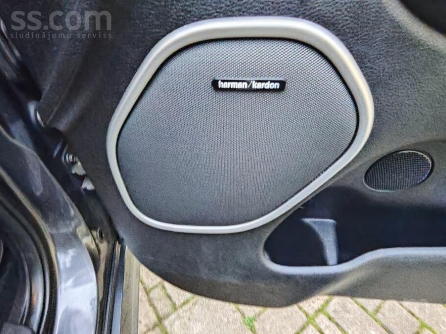 Grey Jeep Grand Cherokee 2014 in Riga, with an engine capacity of 6.40 L and mileage of 232 thousand km for 23500 €, photo 18 on AUTOMOTO.COM.LV