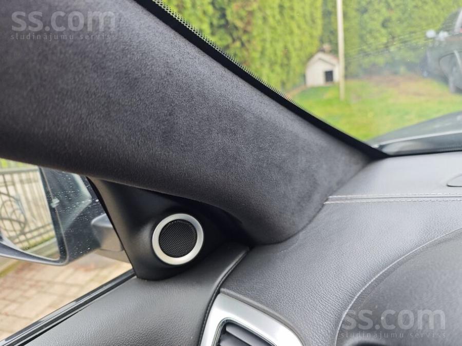 Grey Jeep Grand Cherokee 2014 in Riga, with an engine capacity of 6.40 L and mileage of 232 thousand km for 23500 €, photo 21 on AUTOMOTO.COM.LV