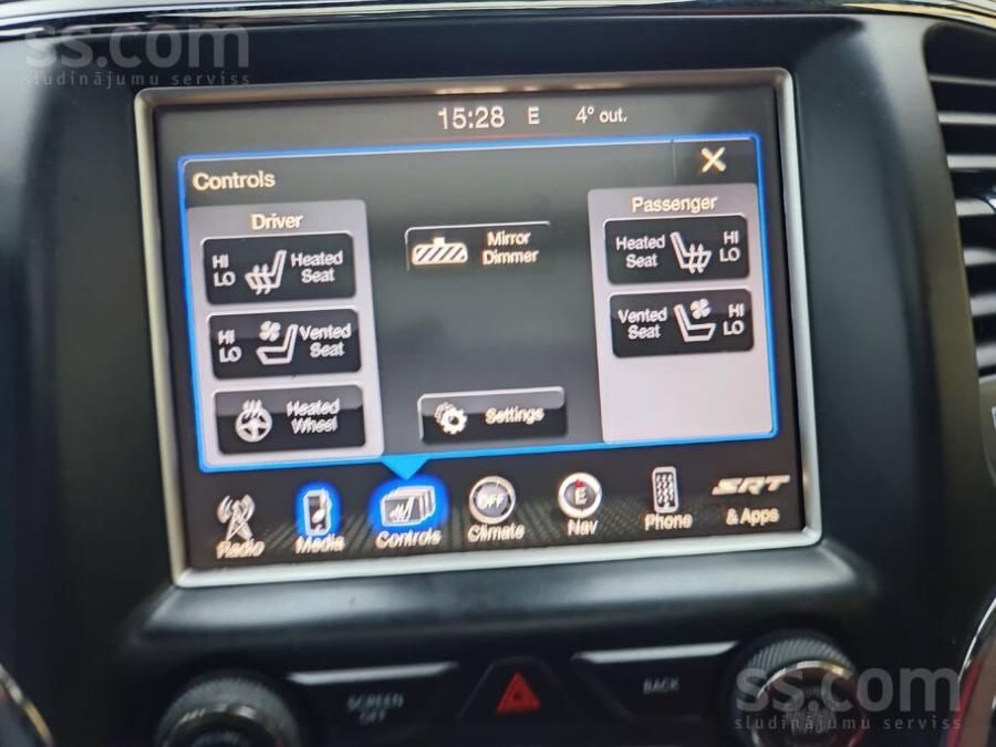 Grey Jeep Grand Cherokee 2014 in Riga, with an engine capacity of 6.40 L and mileage of 232 thousand km for 23500 €, photo 22 on AUTOMOTO.COM.LV