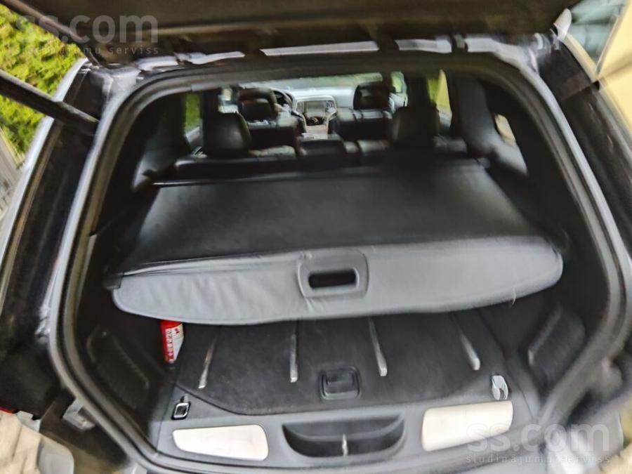 Grey Jeep Grand Cherokee 2014 in Riga, with an engine capacity of 6.40 L and mileage of 232 thousand km for 23500 €, photo 29 on AUTOMOTO.COM.LV