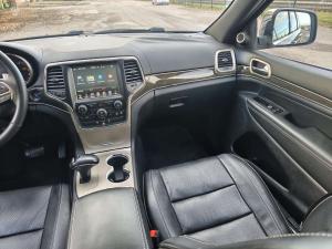 Pelēks Jeep Grand Cherokee 2014 Šauļi, ar dzinēja tilpumu 3.60 L un nobraukumu 208 tūkst. km par 11300 €, foto 11 vietnē AUTOMOTO.COM.LV