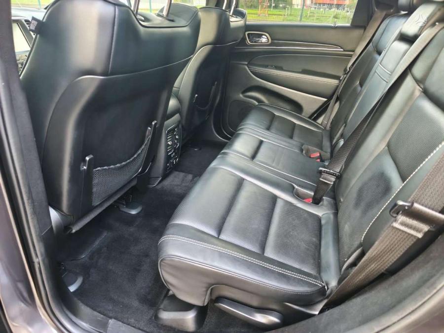 Pelēks Jeep Grand Cherokee 2014 Šauļi, ar dzinēja tilpumu 3.60 L un nobraukumu 208 tūkst. km par 11300 €, foto 14 vietnē AUTOMOTO.COM.LV