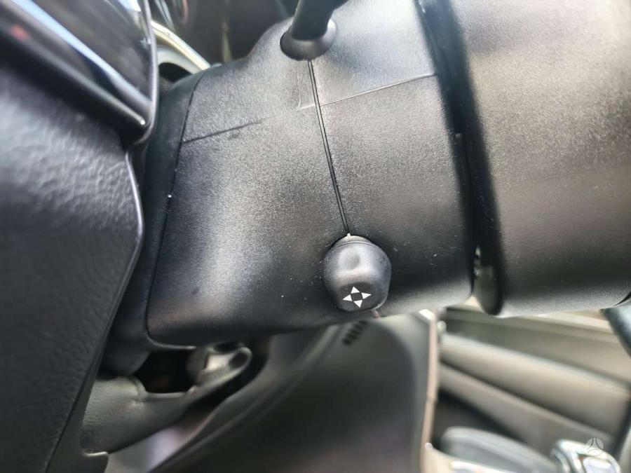 Pelēks Jeep Grand Cherokee 2014 Šauļi, ar dzinēja tilpumu 3.60 L un nobraukumu 208 tūkst. km par 11300 €, foto 17 vietnē AUTOMOTO.COM.LV
