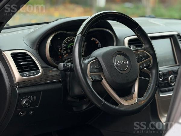 Pelēks Jeep Grand Cherokee 2014 Jelgava, ar dzinēja tilpumu 3.00 L un nobraukumu 0 tūkst. km par 12900 €, foto 8 vietnē AUTOMOTO.COM.LV