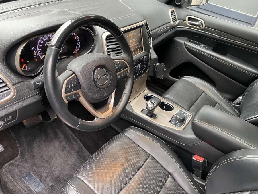 Grey Jeep Grand Cherokee 2015 in Marijampole, with an engine capacity of 2.99 L and mileage of 91 thousand km for 17999 €, photo 21 on AUTOMOTO.COM.LV