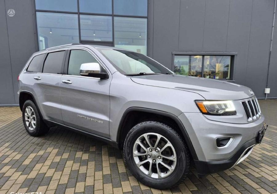 Pelēks Jeep Grand Cherokee 2015 Šauļi, ar dzinēja tilpumu 3.60 L un nobraukumu 230 tūkst. km par 13400 €, foto 8 vietnē AUTOMOTO.COM.LV