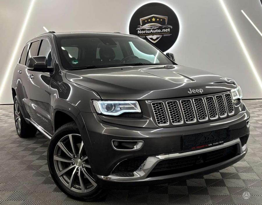 Grey Jeep Grand Cherokee 2015 in Marijampole, with an engine capacity of 2.99 L and mileage of 156 thousand km for 10999 €, photo 1 on AUTOMOTO.COM.LV