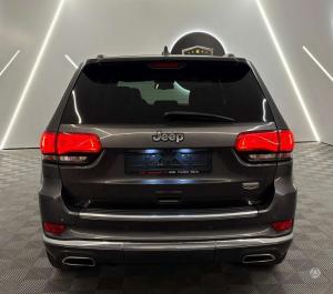 Grey Jeep Grand Cherokee 2015 in Marijampole, with an engine capacity of 2.99 L and mileage of 156 thousand km for 10999 €, photo 31 on AUTOMOTO.COM.LV