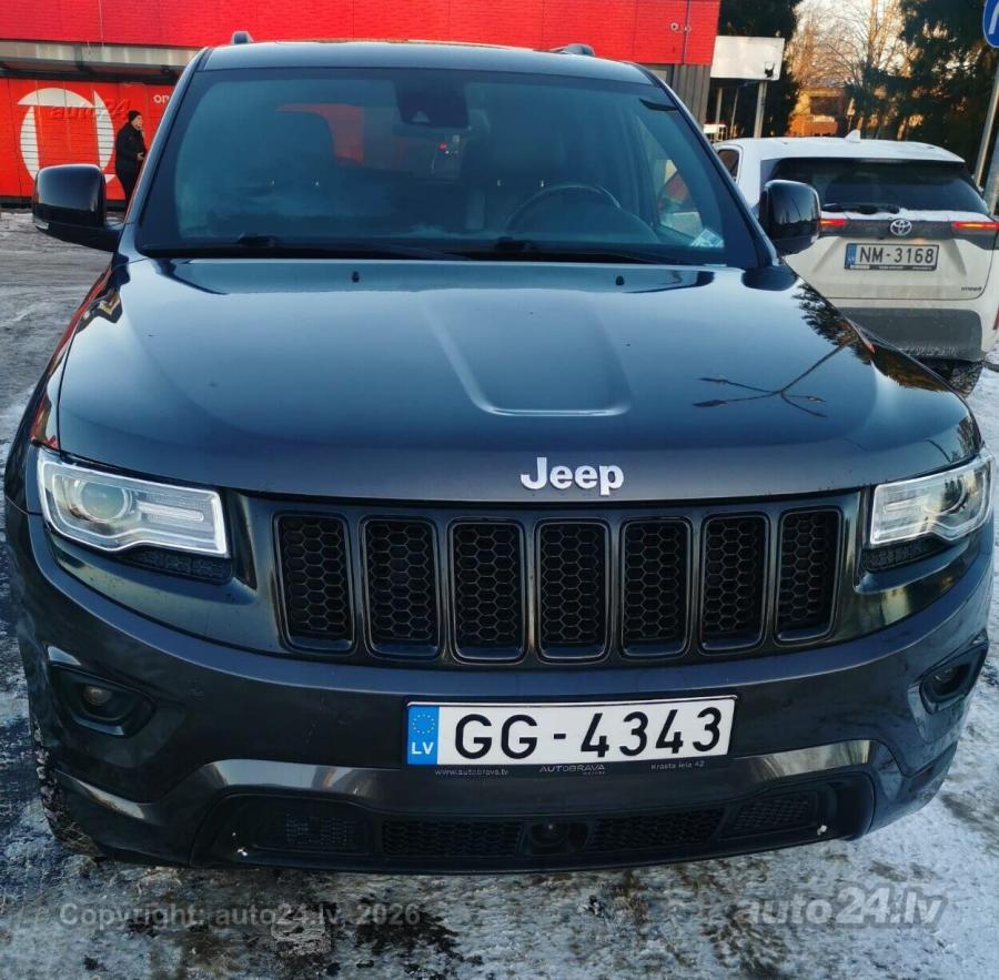 Pelēks Jeep Grand Cherokee 2015 Rīga, ar dzinēja tilpumu 3.00 L un nobraukumu 120 tūkst. km par 15550 €, foto 1 vietnē AUTOMOTO.COM.LV