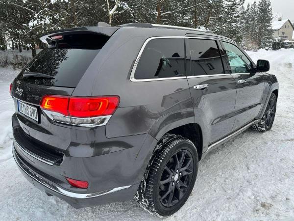 Grey Jeep Grand Cherokee 2015 in Vilnius, with an engine capacity of 2.99 L and mileage of 180 thousand km for 13900 €, photo 7 on AUTOMOTO.COM.LV