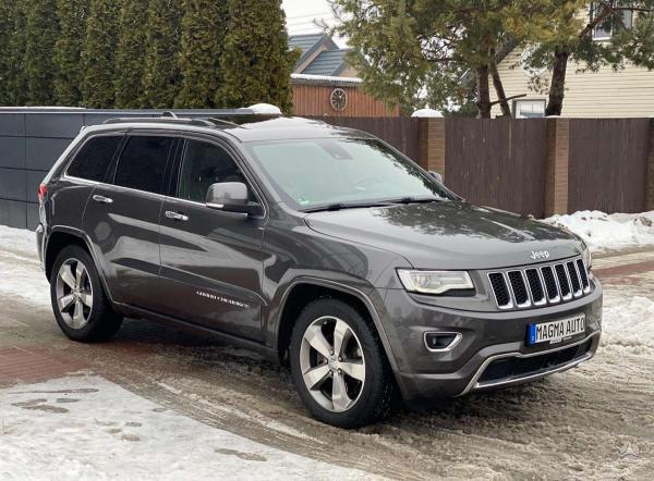 Grey Jeep Grand Cherokee 2015 in Marijampole, with an engine capacity of 2.99 L and mileage of 92 thousand km for 17650 €, photo 1 on AUTOMOTO.COM.LV