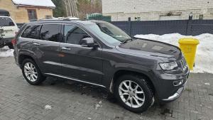 Pelēks Jeep Grand Cherokee 2015 Palanga, ar dzinēja tilpumu 2.99 L un nobraukumu 207 tūkst. km par 9800 €, foto 2 vietnē AUTOMOTO.COM.LV