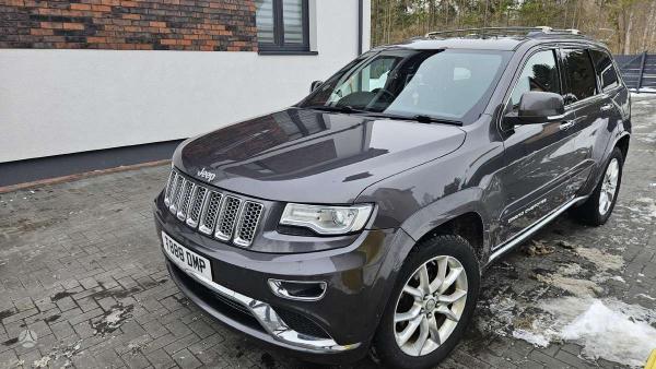 Pelēks Jeep Grand Cherokee 2015 Palanga, ar dzinēja tilpumu 2.99 L un nobraukumu 207 tūkst. km par 9800 €, foto 7 vietnē AUTOMOTO.COM.LV