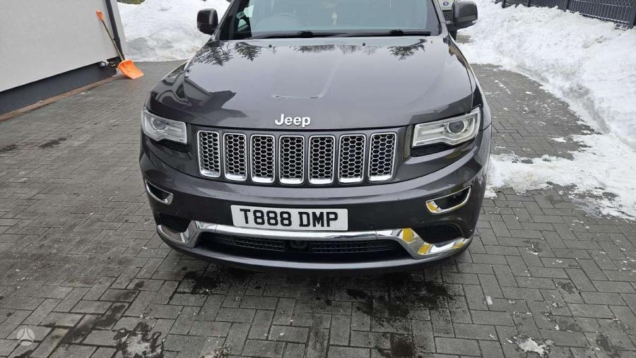 Pelēks Jeep Grand Cherokee 2015 Palanga, ar dzinēja tilpumu 2.99 L un nobraukumu 207 tūkst. km par 9800 €, foto 8 vietnē AUTOMOTO.COM.LV